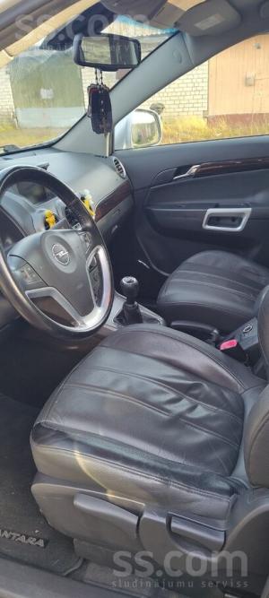 Grey Opel Antara 2010 in Saldus, with an engine capacity of 2.00 L and mileage of 321 thousand km for 4000 €, photo 7 on AUTOMOTO.COM.LV