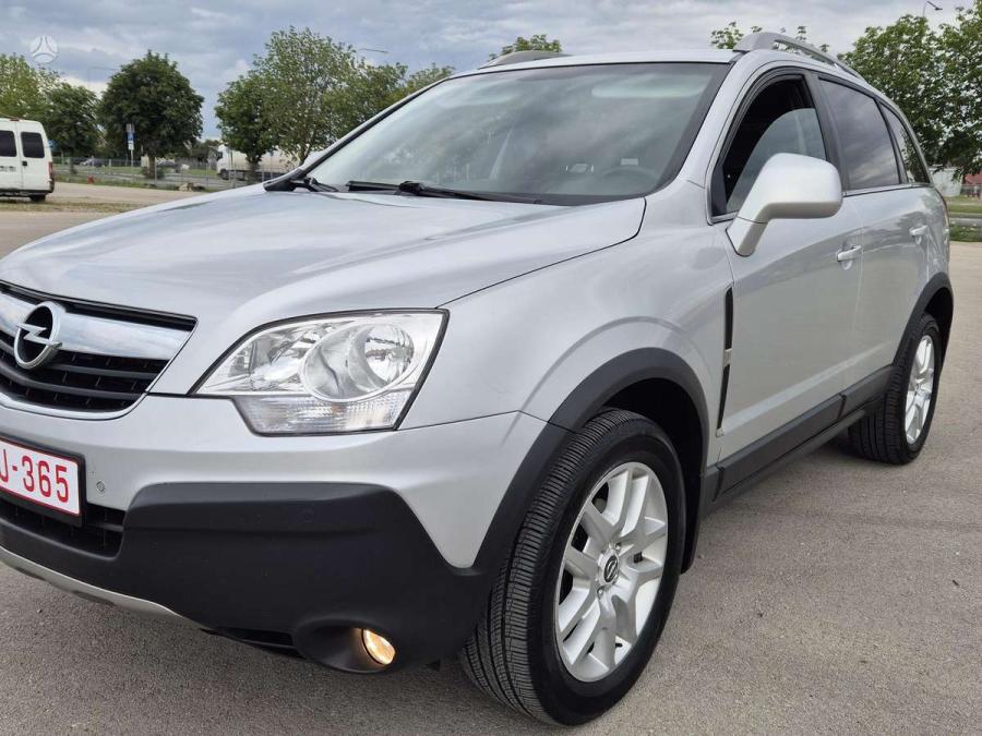 Grey Opel Antara 2010 in Siauliai, with an engine capacity of 1.99 L and mileage of 203 thousand km for 4350 €, photo 3 on AUTOMOTO.COM.LV