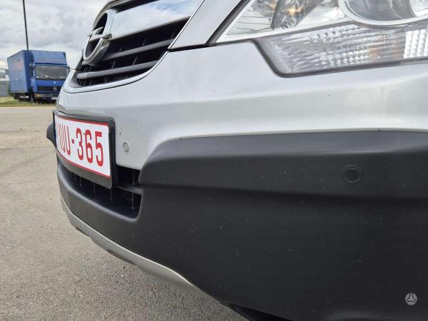 Grey Opel Antara 2010 in Siauliai, with an engine capacity of 1.99 L and mileage of 203 thousand km for 4350 €, photo 3 on AUTOMOTO.COM.LV