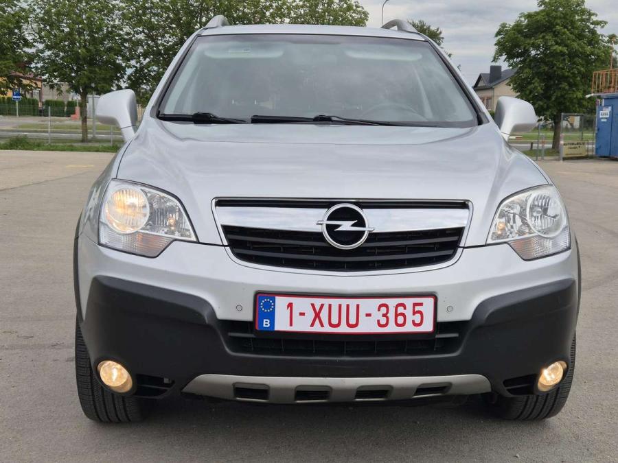 Grey Opel Antara 2010 in Siauliai, with an engine capacity of 1.99 L and mileage of 203 thousand km for 4350 €, photo 13 on AUTOMOTO.COM.LV