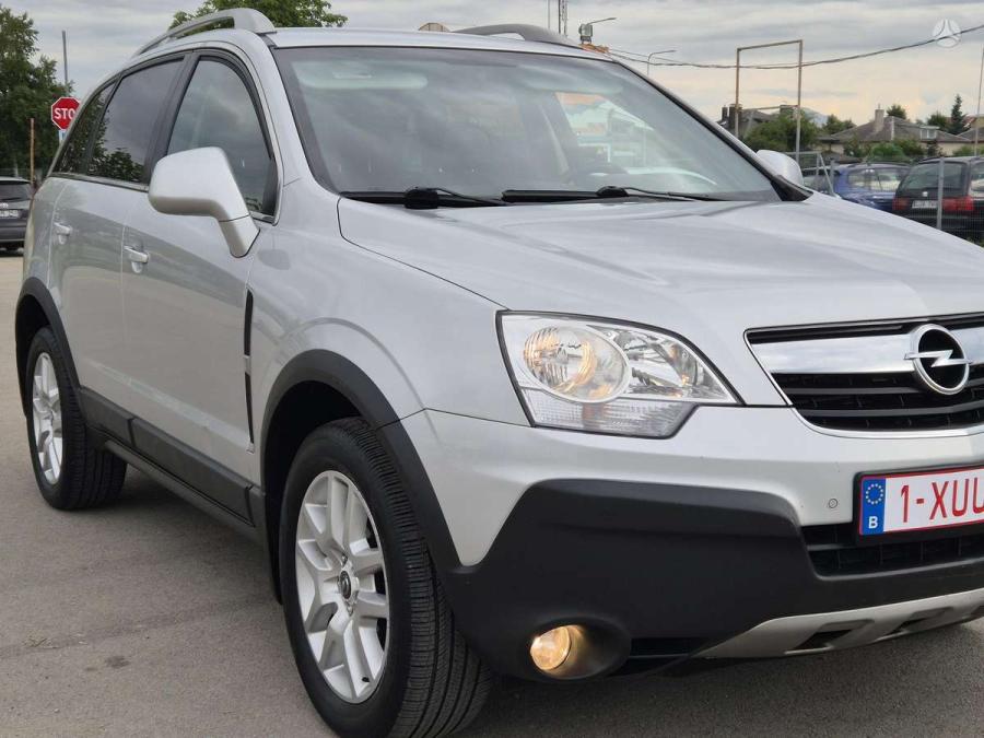 Grey Opel Antara 2010 in Siauliai, with an engine capacity of 1.99 L and mileage of 203 thousand km for 4350 €, photo 14 on AUTOMOTO.COM.LV