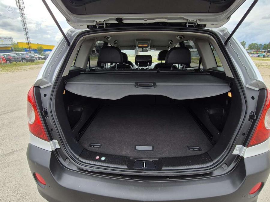 Grey Opel Antara 2010 in Siauliai, with an engine capacity of 1.99 L and mileage of 203 thousand km for 4350 €, photo 17 on AUTOMOTO.COM.LV