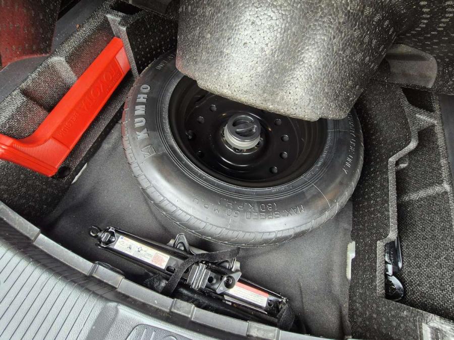 Grey Opel Antara 2010 in Siauliai, with an engine capacity of 1.99 L and mileage of 203 thousand km for 4350 €, photo 19 on AUTOMOTO.COM.LV