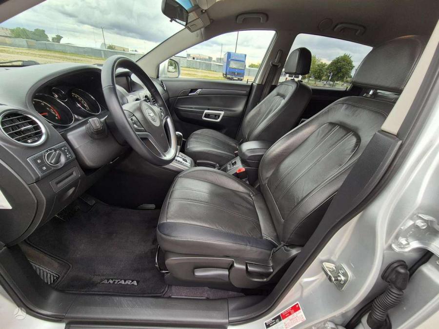 Grey Opel Antara 2010 in Siauliai, with an engine capacity of 1.99 L and mileage of 203 thousand km for 4350 €, photo 27 on AUTOMOTO.COM.LV