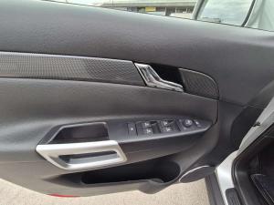 Grey Opel Antara 2010 in Siauliai, with an engine capacity of 1.99 L and mileage of 203 thousand km for 4350 €, photo 28 on AUTOMOTO.COM.LV