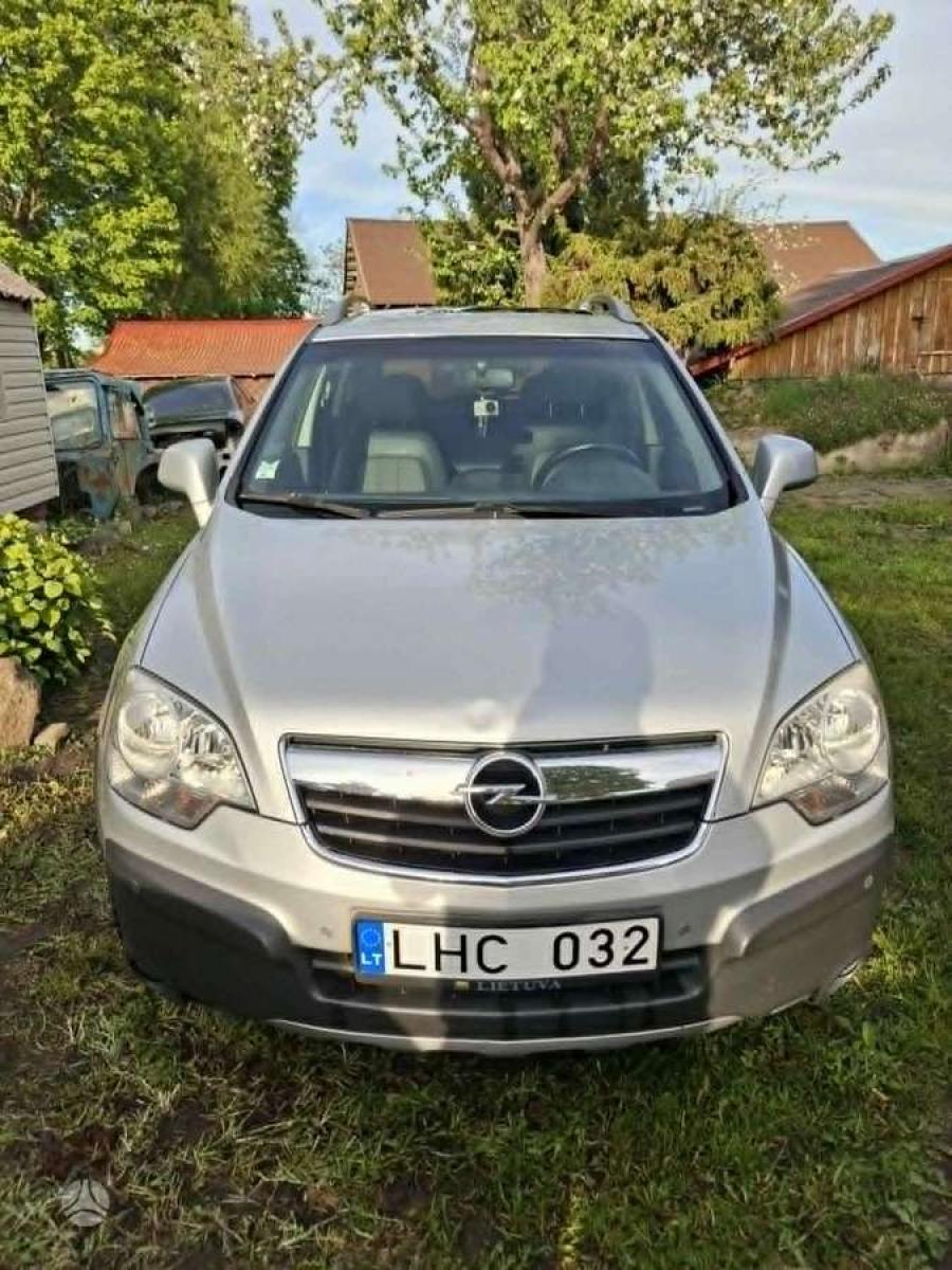 Grey Opel Antara 2010 in Klaipeda, with an engine capacity of 1.99 L and mileage of 200 thousand km for 3700 €, photo 3 on AUTOMOTO.COM.LV