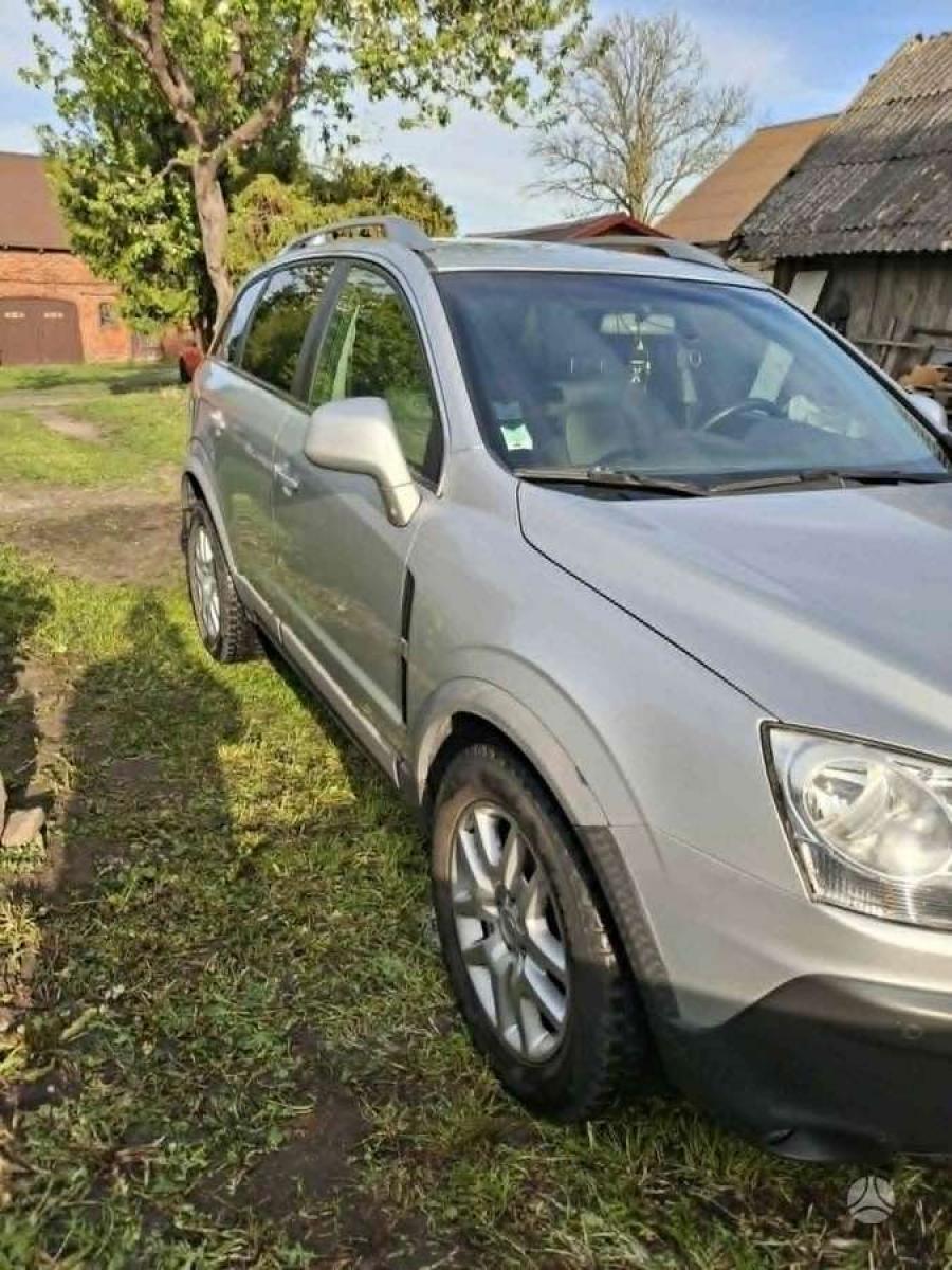 Grey Opel Antara 2010 in Klaipeda, with an engine capacity of 1.99 L and mileage of 200 thousand km for 3700 €, photo 7 on AUTOMOTO.COM.LV