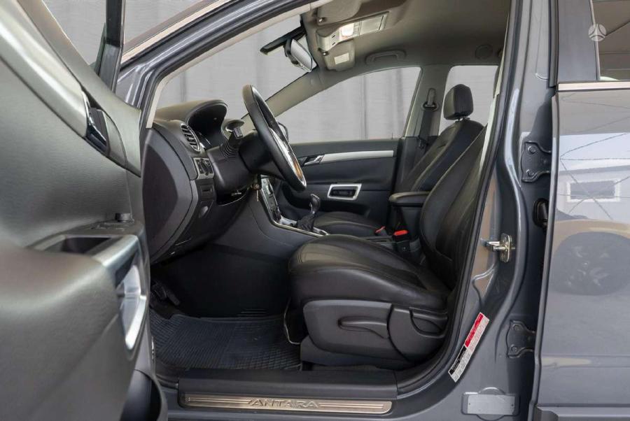 Pelēks Opel Antara 2011 Marijampole, ar dzinēja tilpumu 2.23 L un nobraukumu 183 tūkst. km par 4750 €, foto 25 vietnē AUTOMOTO.COM.LV