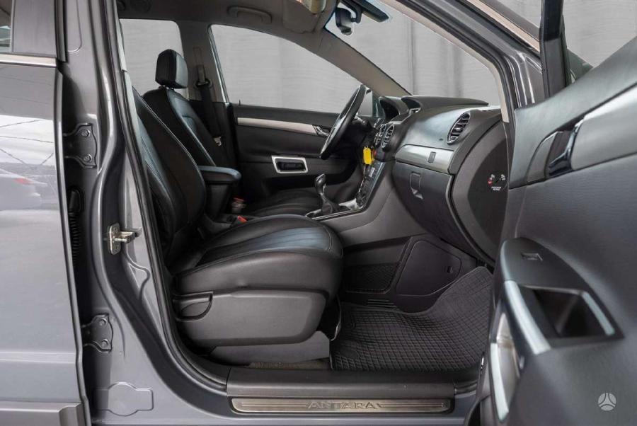 Pelēks Opel Antara 2011 Marijampole, ar dzinēja tilpumu 2.23 L un nobraukumu 183 tūkst. km par 4750 €, foto 33 vietnē AUTOMOTO.COM.LV