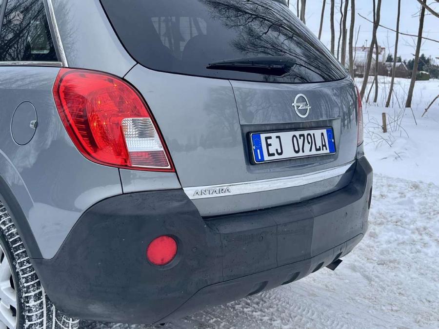 Grey Opel Antara 2011 in Silute, with an engine capacity of 2.38 L and mileage of 174 thousand km for 3999 €, photo 10 on AUTOMOTO.COM.LV