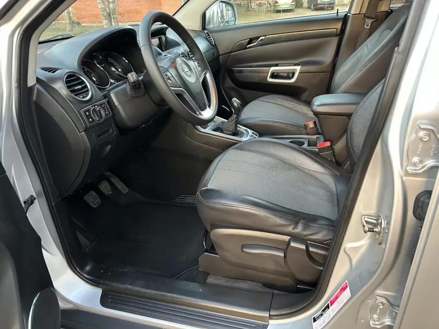 Grey Opel Antara 2011 in Grobiņa, with an engine capacity of 2.20 L and mileage of 179 thousand km for 5500 €, photo 13 on AUTOMOTO.COM.LV