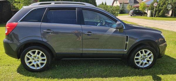 Grey Opel Antara 2011 in Siauliai, with an engine capacity of 1.99 L and mileage of 311 thousand km for 2600 €, photo 6 on AUTOMOTO.COM.LV