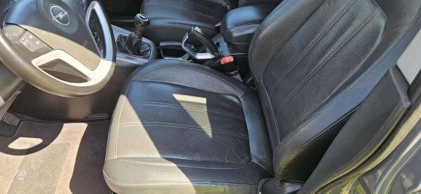 Grey Opel Antara 2011 in Siauliai, with an engine capacity of 1.99 L and mileage of 311 thousand km for 2600 €, photo 10 on AUTOMOTO.COM.LV