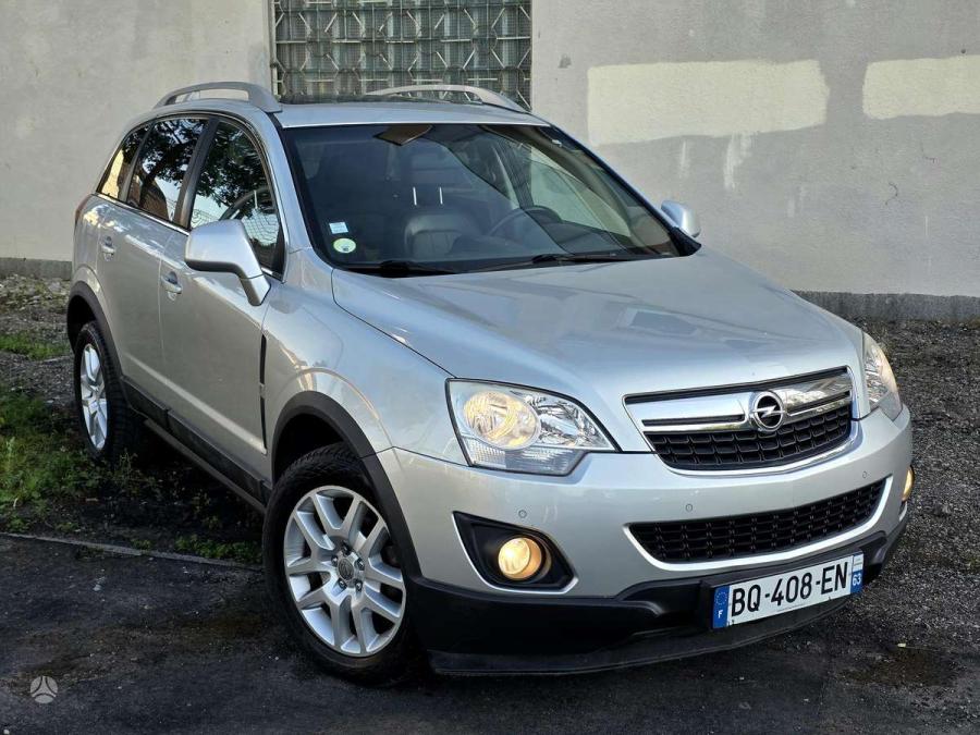 Grey Opel Antara 2011 in Siauliai, with an engine capacity of 2.23 L and mileage of 293 thousand km for 3700 €, photo 1 on AUTOMOTO.COM.LV