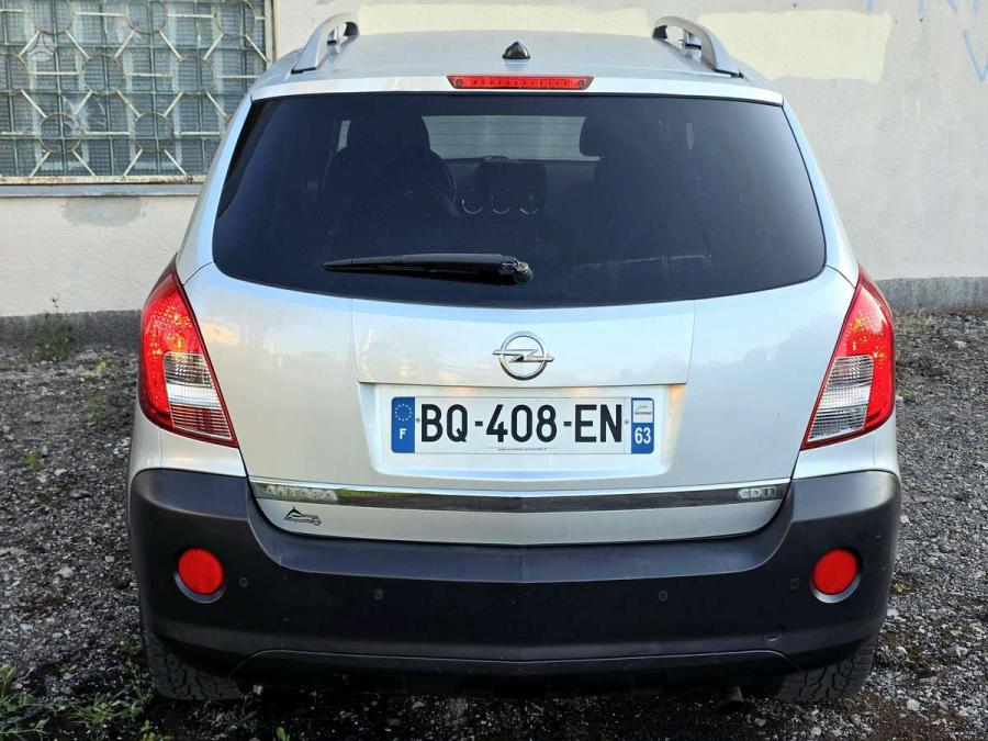 Grey Opel Antara 2011 in Siauliai, with an engine capacity of 2.23 L and mileage of 293 thousand km for 3700 €, photo 7 on AUTOMOTO.COM.LV