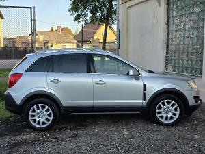 Grey Opel Antara 2011 in Siauliai, with an engine capacity of 2.23 L and mileage of 293 thousand km for 3700 €, photo 9 on AUTOMOTO.COM.LV