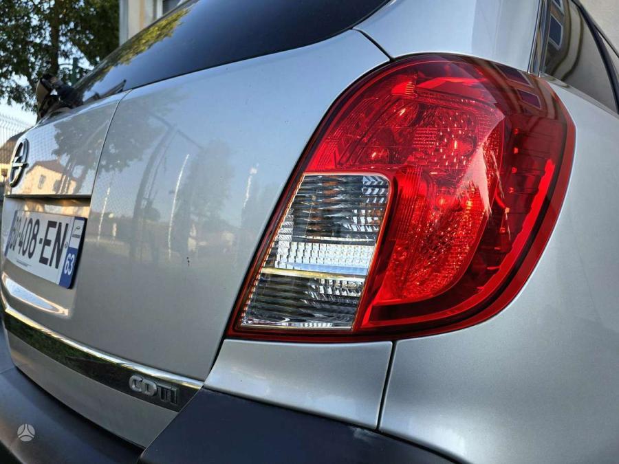 Grey Opel Antara 2011 in Siauliai, with an engine capacity of 2.23 L and mileage of 293 thousand km for 3700 €, photo 11 on AUTOMOTO.COM.LV