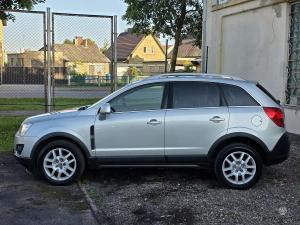 Grey Opel Antara 2011 in Siauliai, with an engine capacity of 2.23 L and mileage of 293 thousand km for 3700 €, photo 3 on AUTOMOTO.COM.LV