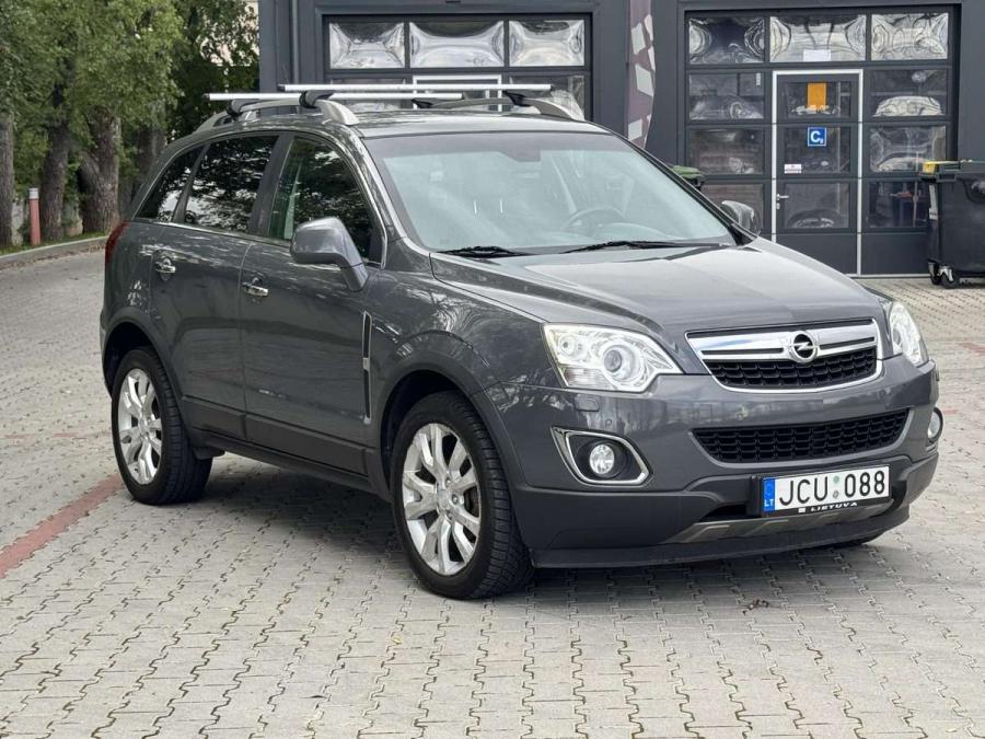 Grey Opel Antara 2011 in Siauliai, with an engine capacity of 2.23 L and mileage of 243 thousand km for 4450 €, photo 1 on AUTOMOTO.COM.LV