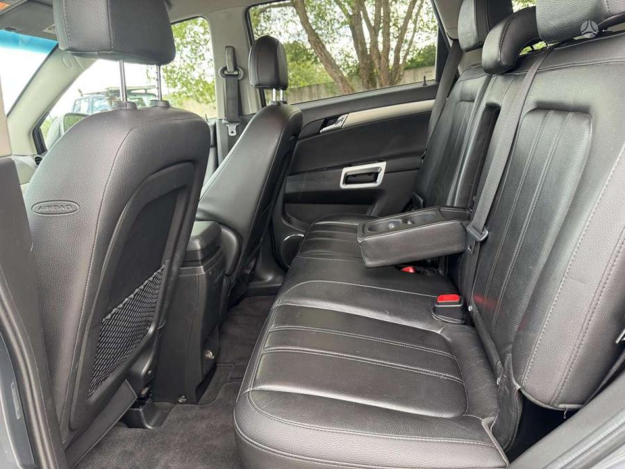 Grey Opel Antara 2011 in Siauliai, with an engine capacity of 2.23 L and mileage of 243 thousand km for 4450 €, photo 15 on AUTOMOTO.COM.LV