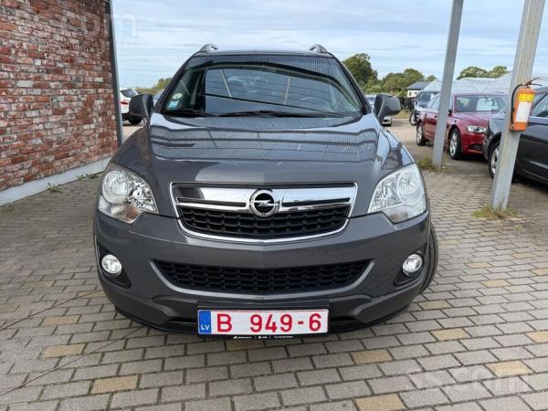 Opel Antara 2011 in Talsi on AUTOMOTO.COM.LV Grey Opel Antara 2011 in Talsi, with an engine capacity of 2.20 L and mileage of 210 thousand km for 6490 €, photo 3 on AUTOMOTO.COM.LV