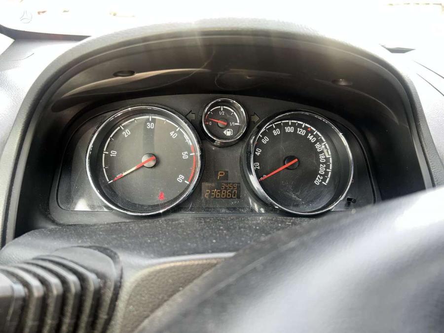 Pelēks Opel Antara 2011 Prienai, ar dzinēja tilpumu 2.23 L un nobraukumu 237 tūkst. km par 3400 €, foto 12 vietnē AUTOMOTO.COM.LV