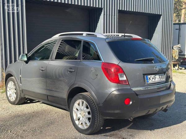 Opel Antara 2011 in Vilnius on AUTOMOTO.COM.LV Grey Opel Antara 2011 in Vilnius, with an engine capacity of 2.20 L and mileage of 232 thousand km for 2500 €, photo 5 on AUTOMOTO.COM.LV