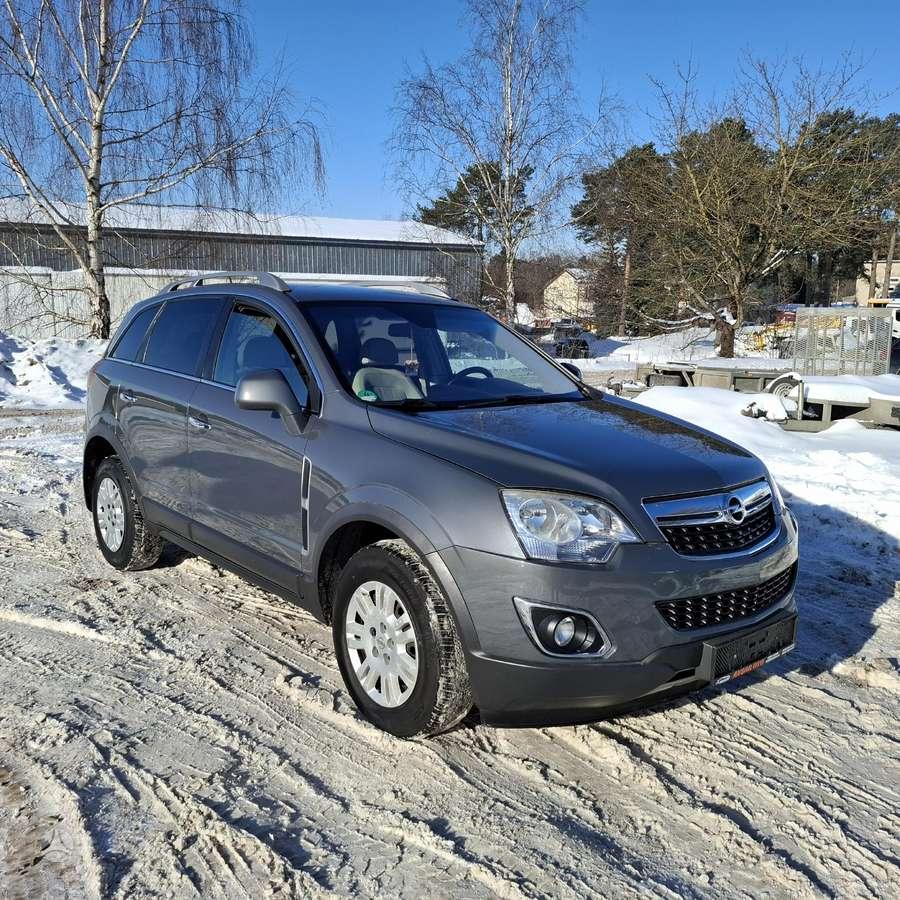 Grey Opel Antara 2012 in Utena, with an engine capacity of 2.23 L and mileage of 215 thousand km for 4500 €, photo 1 on AUTOMOTO.COM.LV