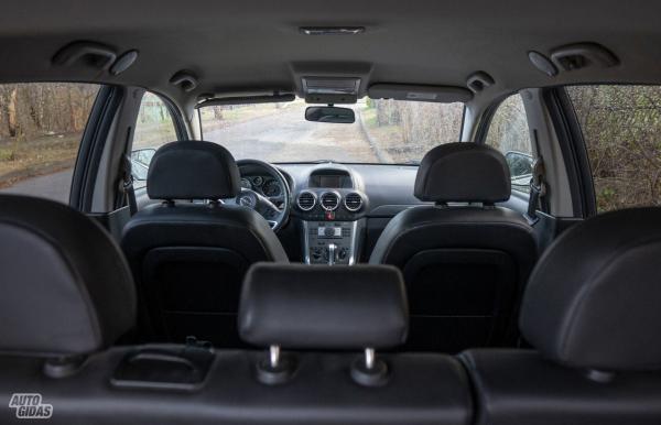 Pelēks Opel Antara 2012 Viļņa, ar dzinēja tilpumu 2.20 L un nobraukumu 257 tūkst. km par 4400 €, foto 10 vietnē AUTOMOTO.COM.LV