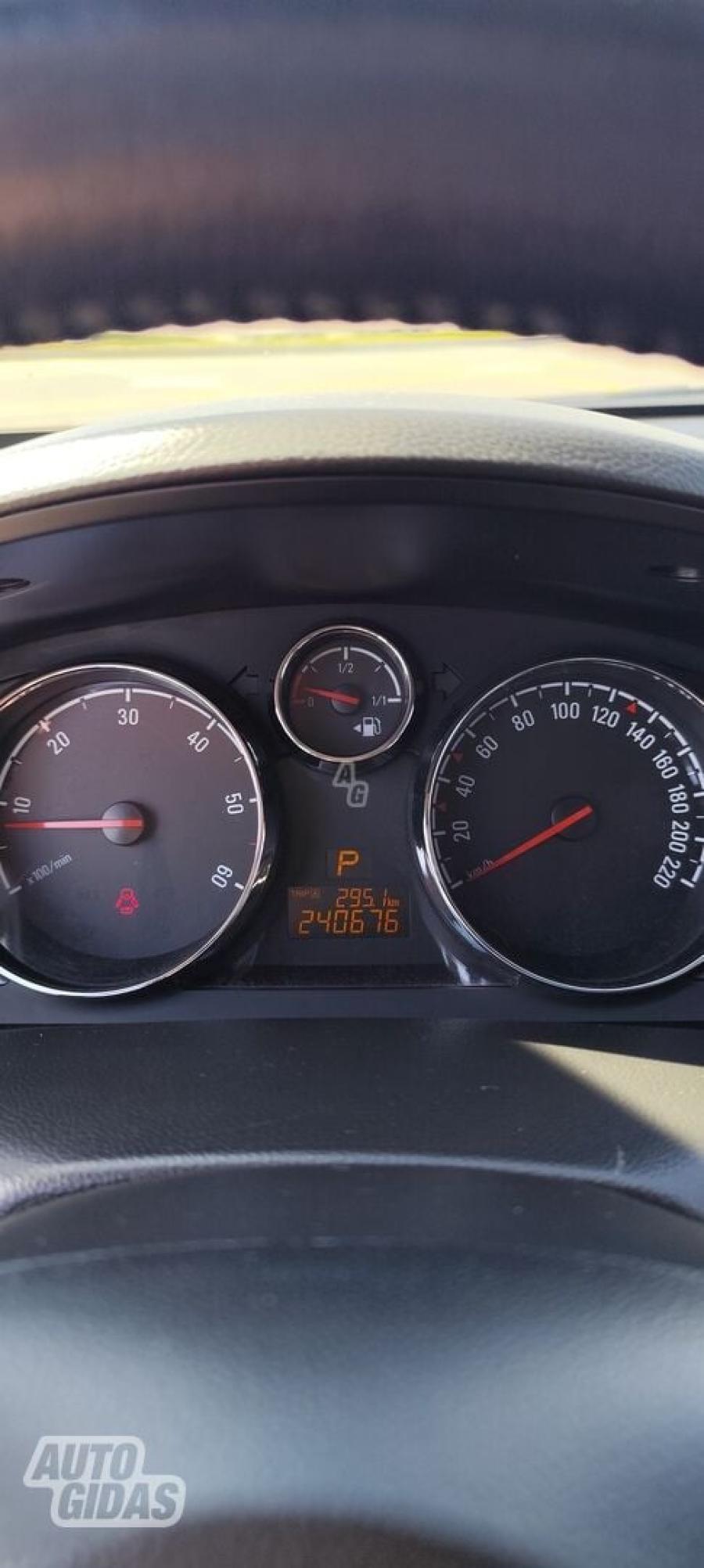 Pelēks Opel Antara 2012 Kauņa, ar dzinēja tilpumu 2.20 L un nobraukumu 241 tūkst. km par 5800 €, foto 18 vietnē AUTOMOTO.COM.LV