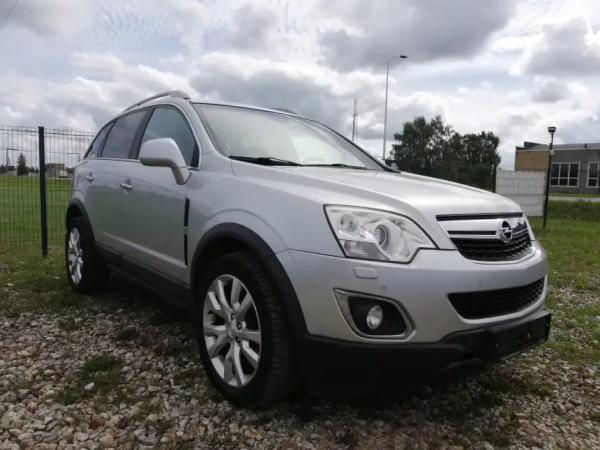 Grey Opel Antara 2012 in Saldus, with an engine capacity of 2.20 L and mileage of 228 thousand km for 7690 €, photo 3 on AUTOMOTO.COM.LV