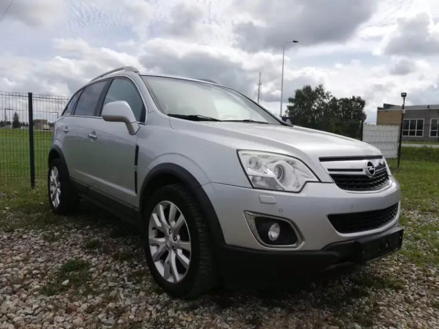 Grey Opel Antara 2012 in Saldus, with an engine capacity of 2.20 L and mileage of 228 thousand km for 7690 €, photo 4 on AUTOMOTO.COM.LV
