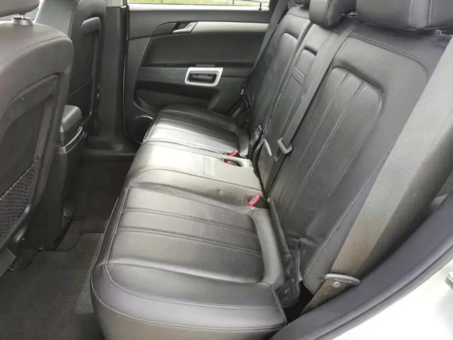 Grey Opel Antara 2012 in Saldus, with an engine capacity of 2.20 L and mileage of 228 thousand km for 7690 €, photo 11 on AUTOMOTO.COM.LV