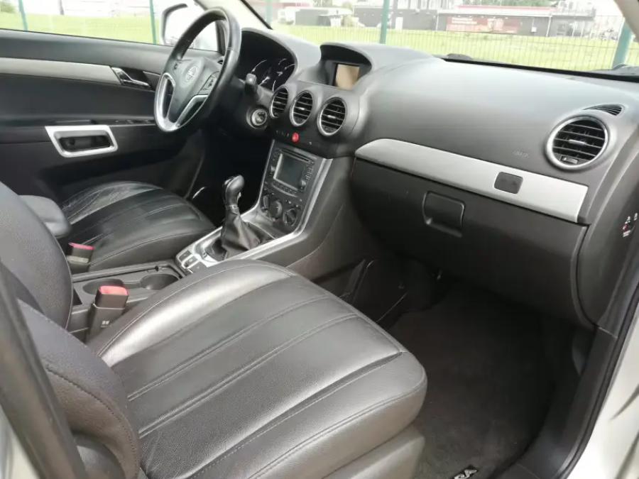 Grey Opel Antara 2012 in Saldus, with an engine capacity of 2.20 L and mileage of 228 thousand km for 7690 €, photo 12 on AUTOMOTO.COM.LV