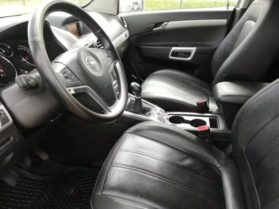 Grey Opel Antara 2012 in Saldus, with an engine capacity of 2.20 L and mileage of 228 thousand km for 7690 €, photo 14 on AUTOMOTO.COM.LV
