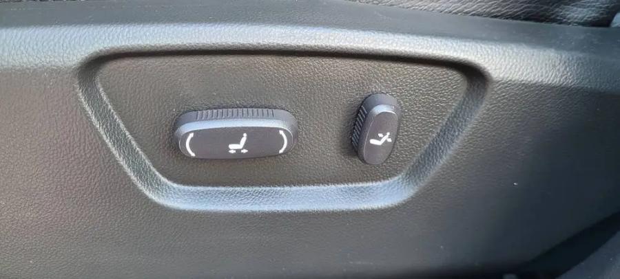 Pelēks Opel Antara 2012 Rīga, ar dzinēja tilpumu 2.20 L un nobraukumu 189 tūkst. km par 8500 €, foto 20 vietnē AUTOMOTO.COM.LV