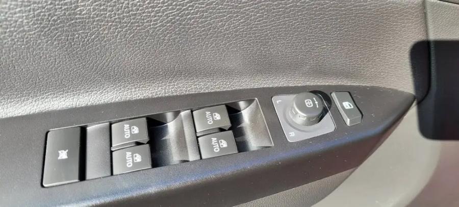 Pelēks Opel Antara 2012 Rīga, ar dzinēja tilpumu 2.20 L un nobraukumu 189 tūkst. km par 8500 €, foto 29 vietnē AUTOMOTO.COM.LV