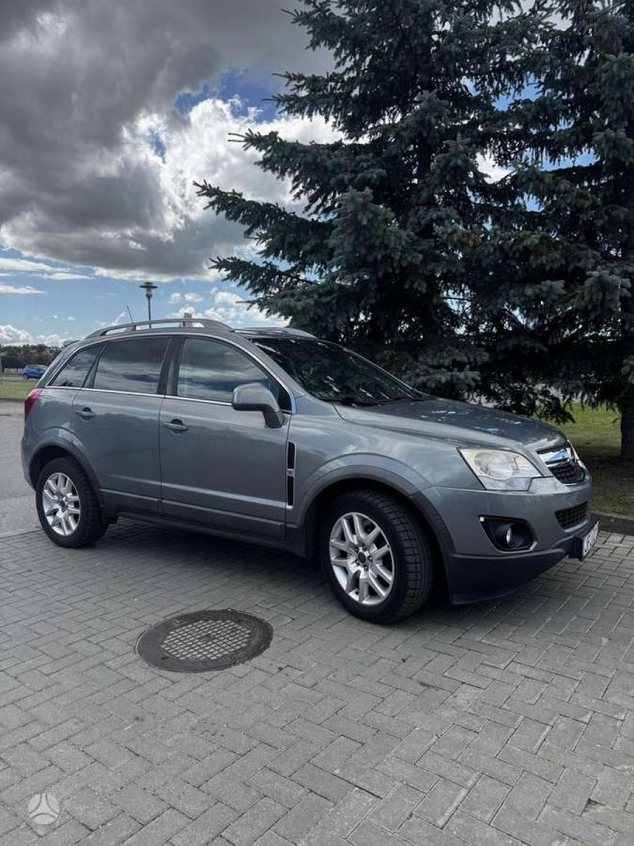 Grey Opel Antara 2012 in Panevezys, with an engine capacity of 2.23 L and mileage of 105 thousand km for 5800 €, photo 3 on AUTOMOTO.COM.LV
