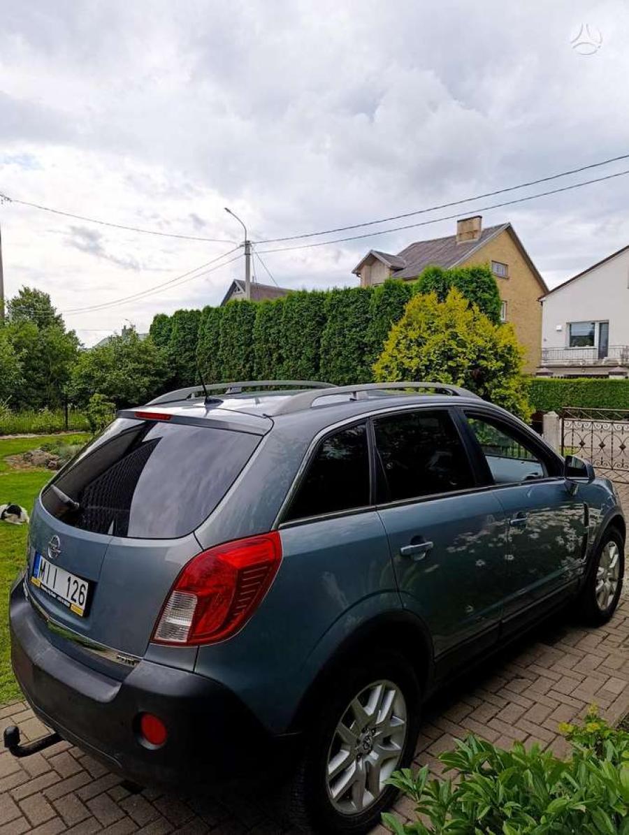 Grey Opel Antara 2012 in Siauliai, with an engine capacity of 2.23 L and mileage of 201 thousand km for 5400 €, photo 5 on AUTOMOTO.COM.LV