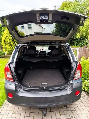 Grey Opel Antara 2012 in Siauliai, with an engine capacity of 2.23 L and mileage of 201 thousand km for 5400 €, photo 8 on AUTOMOTO.COM.LV
