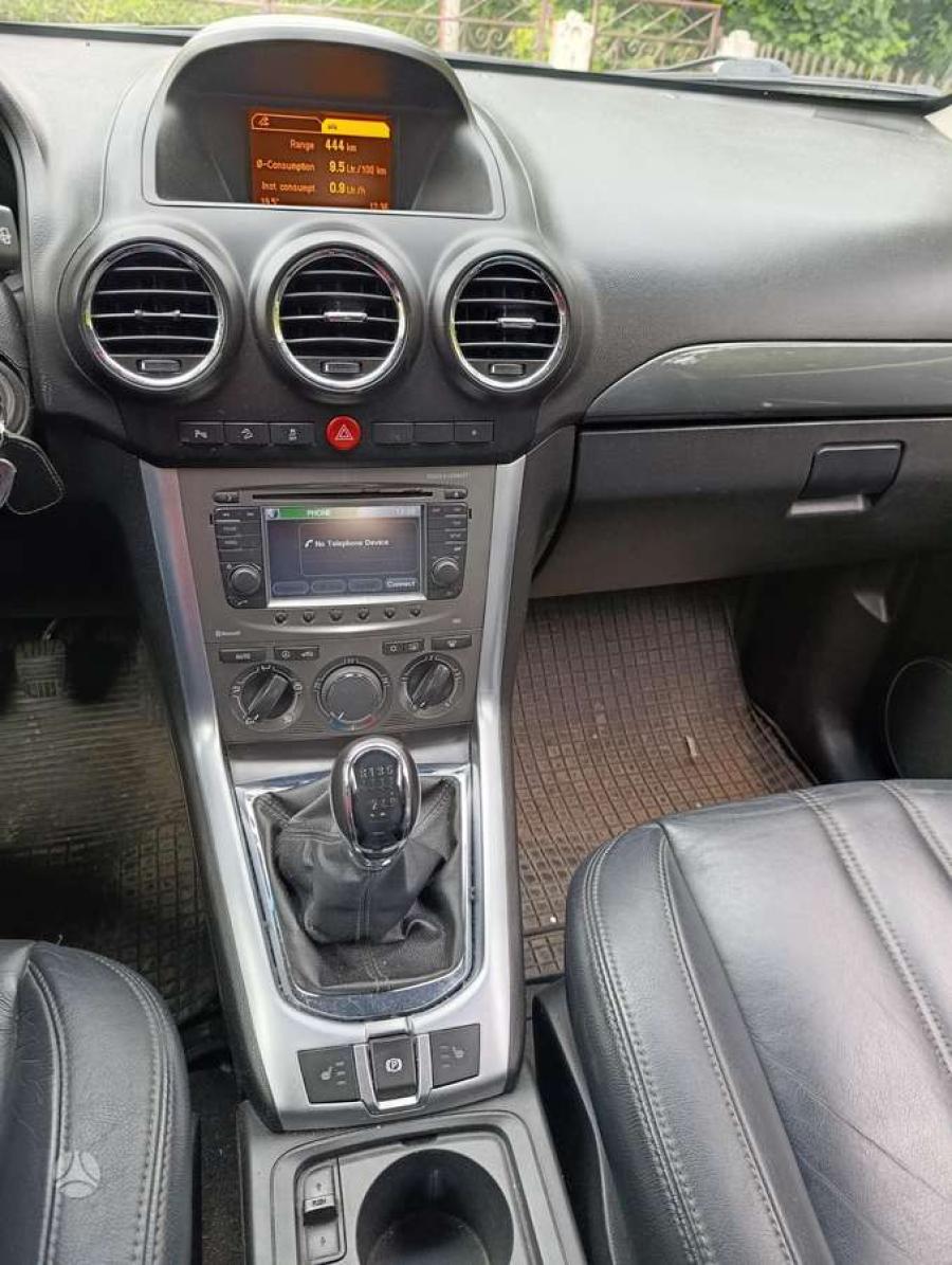 Grey Opel Antara 2012 in Siauliai, with an engine capacity of 2.23 L and mileage of 201 thousand km for 5400 €, photo 12 on AUTOMOTO.COM.LV