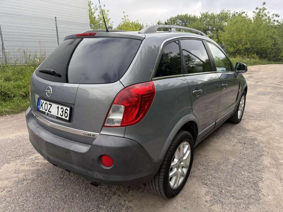Grey Opel Antara 2012 in Vilnius, with an engine capacity of 2.23 L and mileage of 257 thousand km for 3500 €, photo 6 on AUTOMOTO.COM.LV