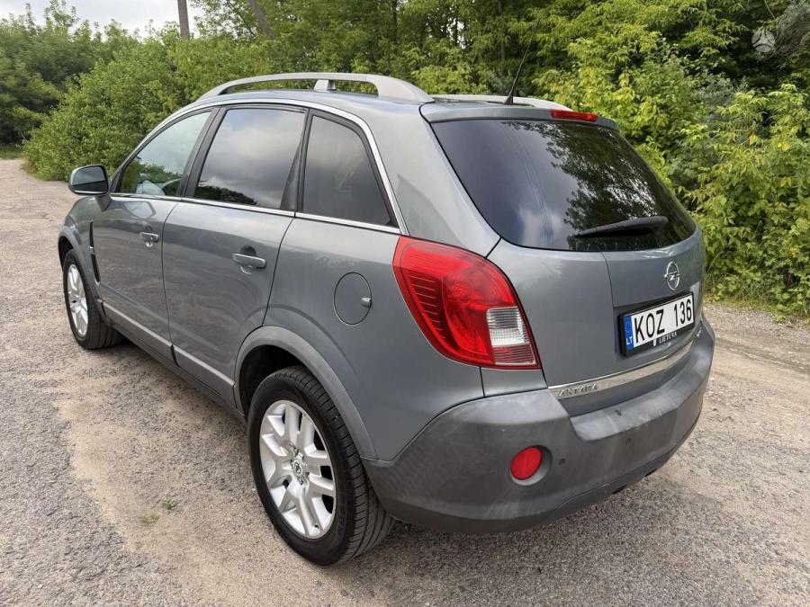 Grey Opel Antara 2012 in Vilnius, with an engine capacity of 2.23 L and mileage of 257 thousand km for 3500 €, photo 7 on AUTOMOTO.COM.LV