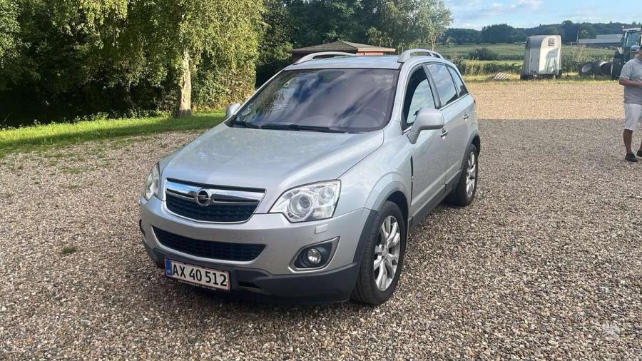 Grey Opel Antara 2012 in Panevezys, with an engine capacity of 2.23 L and mileage of 332 thousand km for 4250 €, photo 3 on AUTOMOTO.COM.LV