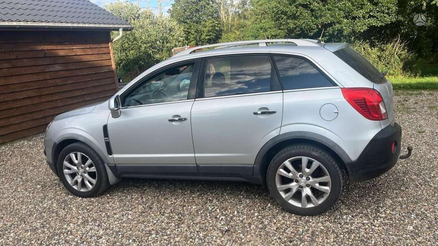 Grey Opel Antara 2012 in Panevezys, with an engine capacity of 2.23 L and mileage of 332 thousand km for 4250 €, photo 5 on AUTOMOTO.COM.LV