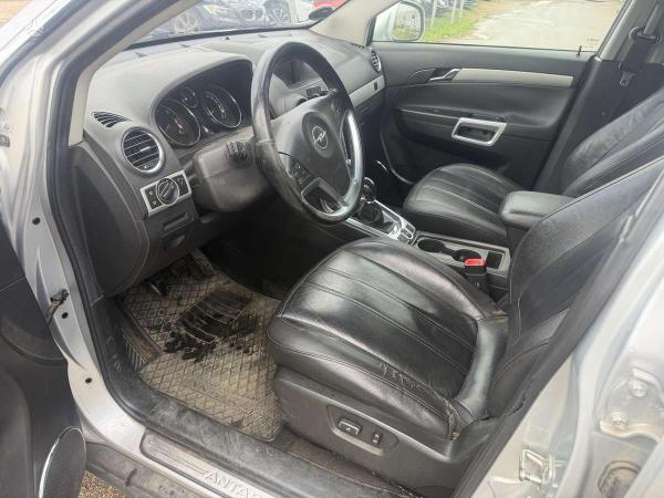 Opel Antara 2012 Panevēža vietnē Pelēks Opel Antara 2012 Panevēža, ar dzinēja tilpumu 2.23 L un nobraukumu 332 tūkst. km par 4250 €, foto 10 vietnē AUTOMOTO.COM.LV