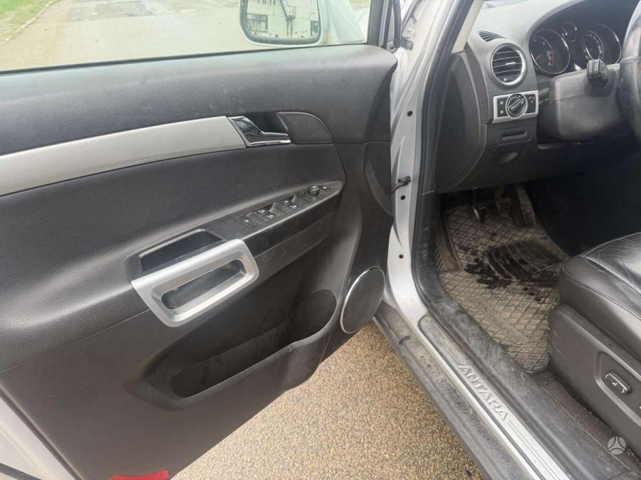 Grey Opel Antara 2012 in Panevezys, with an engine capacity of 2.23 L and mileage of 332 thousand km for 4250 €, photo 15 on AUTOMOTO.COM.LV