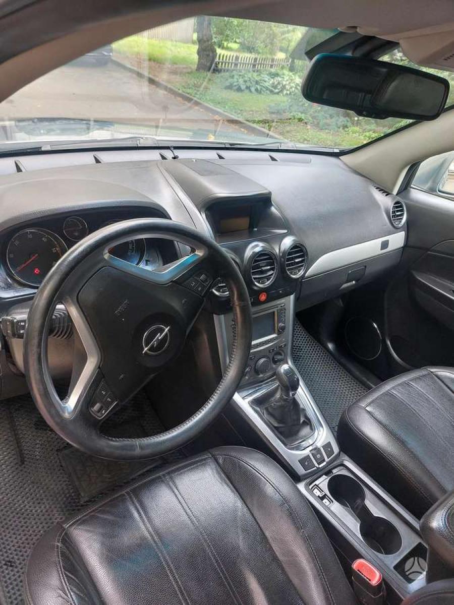 Grey Opel Antara 2012 in Vilnius, with an engine capacity of 2.23 L and mileage of 247 thousand km for 4500 €, photo 10 on AUTOMOTO.COM.LV