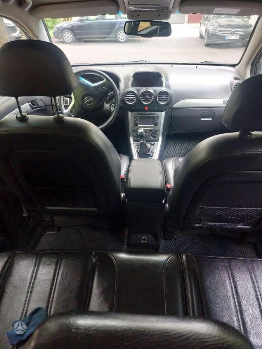 Grey Opel Antara 2012 in Vilnius, with an engine capacity of 2.23 L and mileage of 247 thousand km for 4500 €, photo 11 on AUTOMOTO.COM.LV