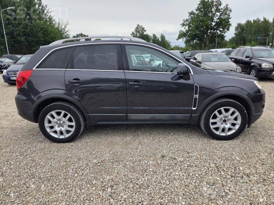 Grey Opel Antara 2013 in Jelgava, with an engine capacity of 2.20 L and mileage of 0 thousand km for 5900 €, photo 4 on AUTOMOTO.COM.LV